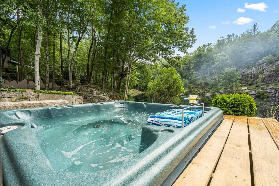 Cliff House at Tonella King Quarry | Milford NH Luxury Scenic Retreat