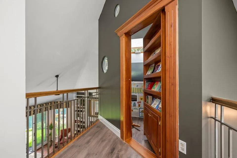 Cliff House at Tonella King Quarry | Milford NH Luxury Scenic Retreat